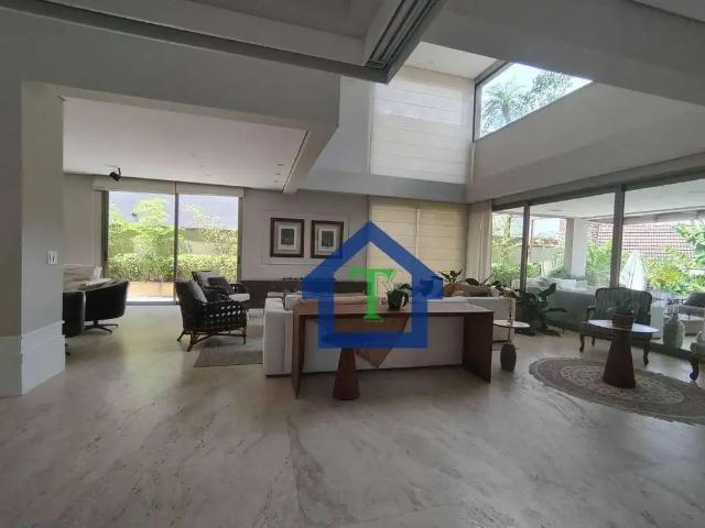 Casa / Sobrado em Condomínio para Locação em Barueri/SP Alphaville 4 Quartos
