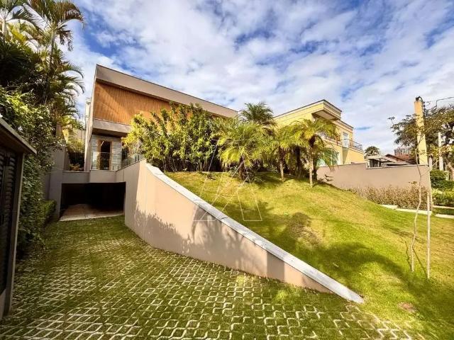 Casa / Sobrado em Condomínio para Locação em Barueri/SP Alphaville 4 Quartos