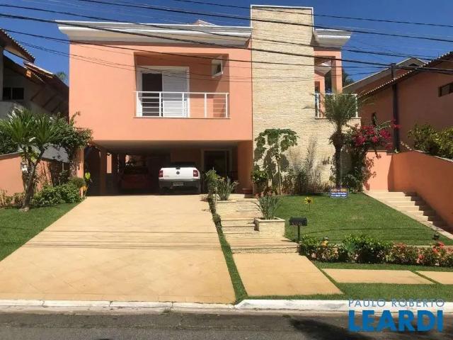 Casa / Sobrado em Condomínio para Locação em Barueri/SP Alphaville 5 Quartos
