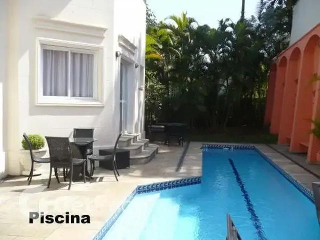 Casa / Sobrado em Condomínio para Locação em Barueri/SP Alphaville Residencial Um 5 Quartos