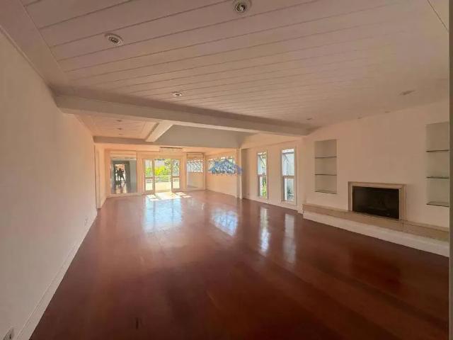 Casa / Sobrado em Condomínio para Locação em Barueri/SP Alphaville Residencial Dois 3 Quartos