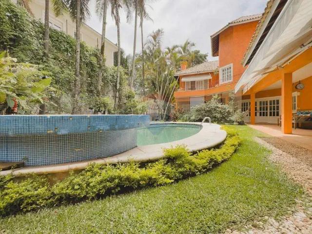 Casa / Sobrado em Condomínio para Locação em Barueri/SP Residencial Tamboré 4 Quartos