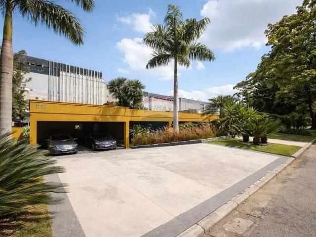 Casa / Sobrado em Condomínio para Locação em Barueri/SP Residencial Tamboré 3 Quartos