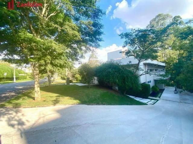Casa / Sobrado em Condomínio para Locação em Barueri/SP Tamboré 4 Quartos