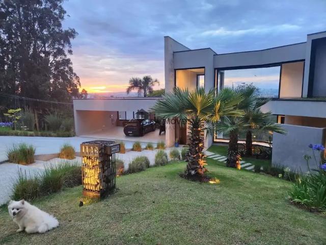 Casa / Sobrado em Condomínio para Locação em Barueri/SP Tamboré 4 Quartos