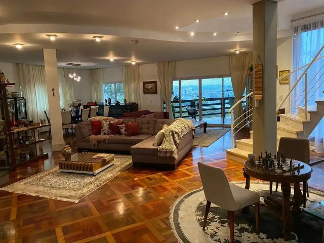 Casa / Sobrado em Condomínio para Locação em Barueri/SP Tamboré 4 Quartos