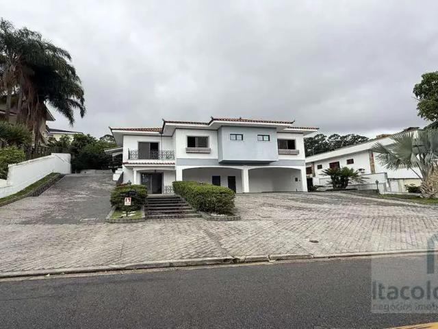 Casa / Sobrado em Condomínio para Locação em Barueri/SP Tamboré 4 Quartos