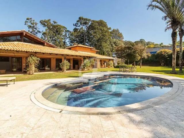 Casa / Sobrado em Condomínio para Locação em Barueri/SP Tamboré 4 Quartos