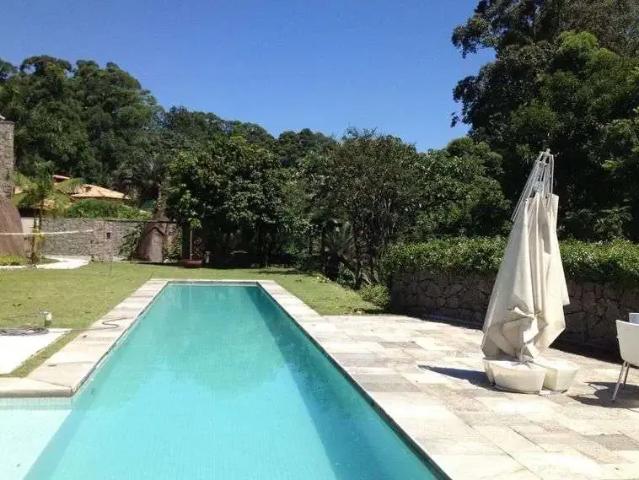 Casa / Sobrado em Condomínio para Locação em Barueri/SP Tamboré 5 Quartos