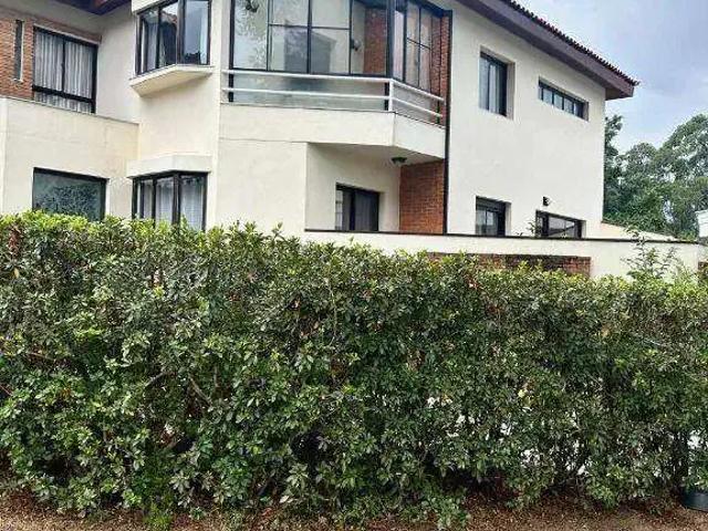 Casa / Sobrado em Condomínio para Locação em Barueri/SP Tamboré 3 Quartos