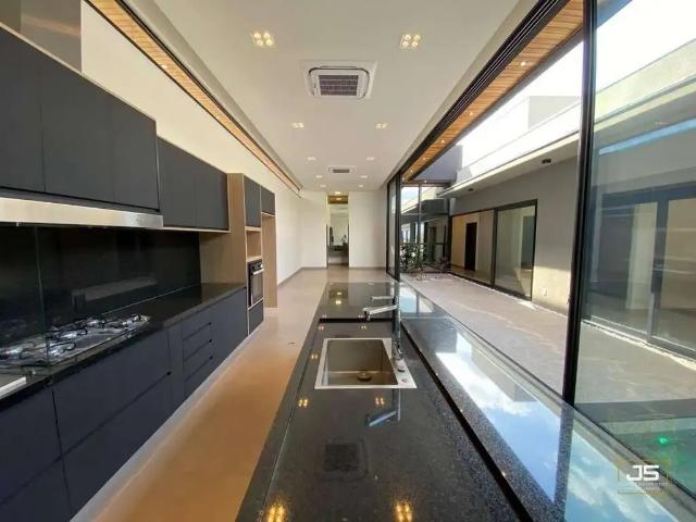 Casa / Sobrado em Condomínio para Locação em Bauru/SP Jardim Estoril 3 Quartos