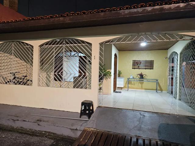 Casa / Sobrado em Condomínio para Locação em Belém/PA Parque Verde 3 Quartos
