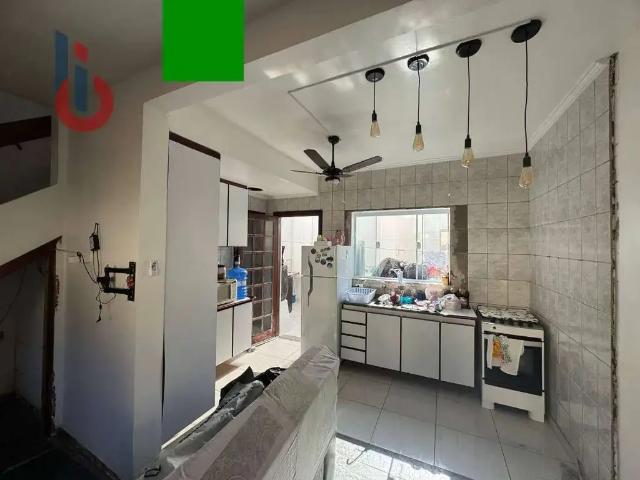 Casa / Sobrado em Condomínio para Locação em Bertioga/SP Centro 2 Quartos