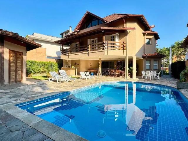 Casa / Sobrado em Condomínio para Locação em Bertioga/SP Riviera de São Lourenço 5 Quartos