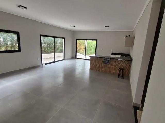 Casa / Sobrado em Condomínio para Locação em Bragança Paulista/SP Curitibanos 3 Quartos