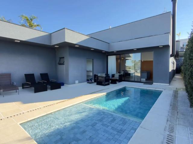 Casa / Sobrado em Condomínio para Locação em Bragança Paulista/SP Condomínio Vale das Águas 3 Quartos