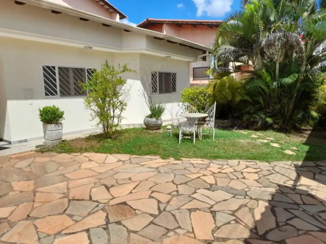 Casa / Sobrado em Condomínio para Locação em Brasília/DF Setor Habitacional Vicente Pires Trecho 1 3 Quartos