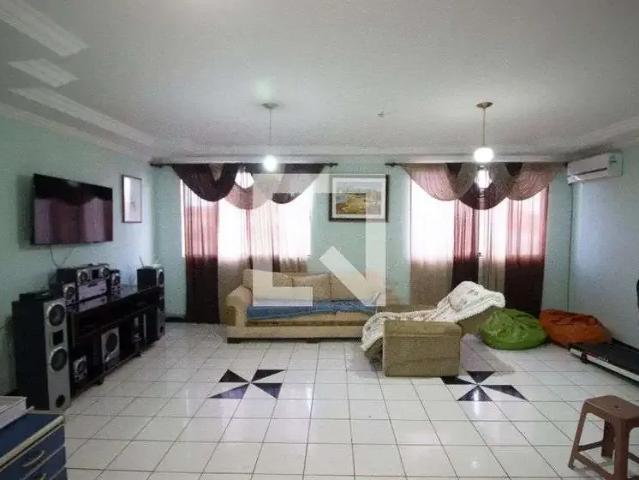 Casa / Sobrado em Condomínio para Locação em Brasília/DF Taguatinga Centro Taguatinga 3 Quartos