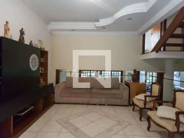 Casa / Sobrado em Condomínio para Locação em Brumadinho/MG Retiro do Chalé 6 Quartos