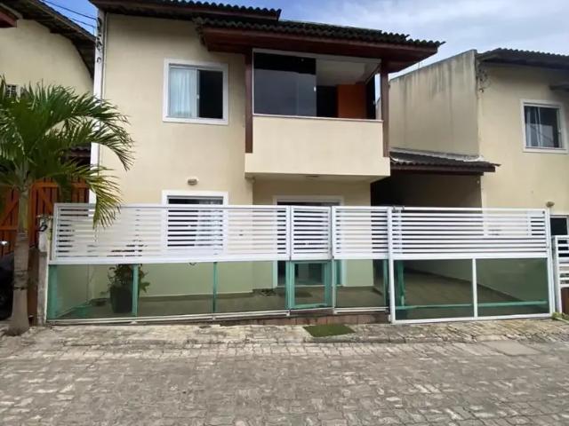 Casa / Sobrado em Condomínio para Locação em Camaçari/BA Abrantes 4 Quartos
