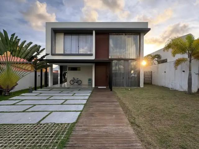 Casa / Sobrado em Condomínio para Locação em Camaçari/BA Alphaville Litoral Norte I I I 4 Quartos