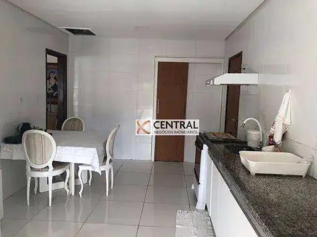 Casa / Sobrado em Condomínio para Locação em Camaçari/BA Centro 5 Quartos