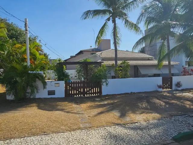 Casa / Sobrado em Condomínio para Locação em Camaçari/BA Guarajuba 3 Quartos