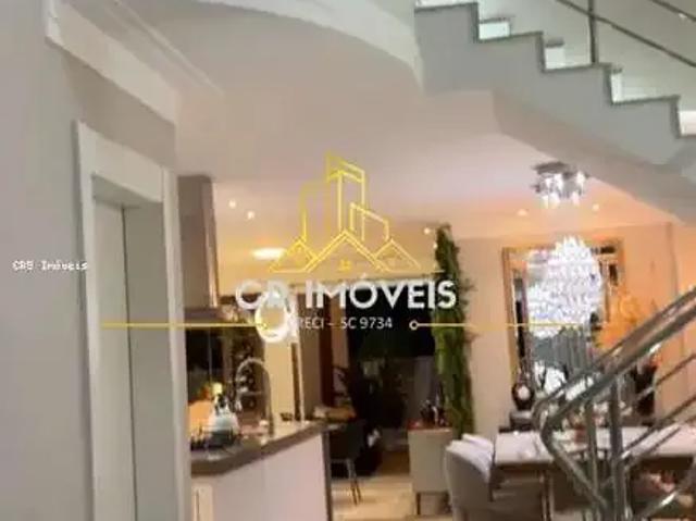 Casa / Sobrado em Condomínio para Locação em Camboriú/SC Santa Regina 4 Quartos