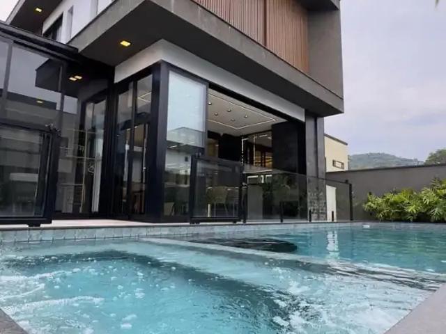 Casa / Sobrado em Condomínio para Locação em Camboriú/SC Santa Regina