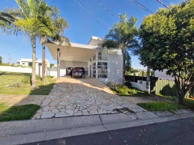 Casa / Sobrado em Condomínio para Locação em Campinas/SP Swiss Park 3 Quartos