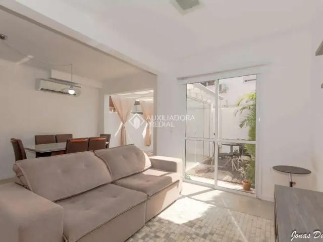 Casa / Sobrado em Condomínio para Locação em Canoas/RS Estância Velha 3 Quartos