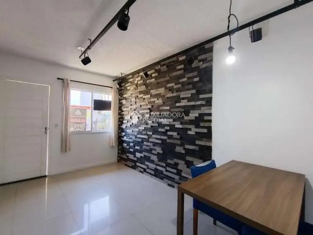Casa / Sobrado em Condomínio para Locação em Canoas/RS Igara 2 Quartos