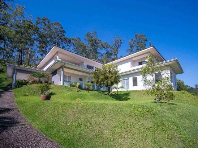 Casa / Sobrado em Condomínio para Locação em Cajamar/SP Fazenda Velha 5 Quartos