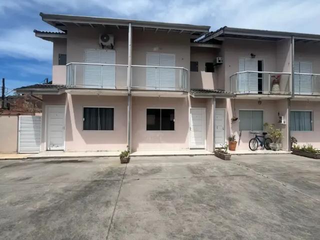Casa / Sobrado em Condomínio para Locação em Caraguatatuba/SP Cidade Jardim 2 Quartos