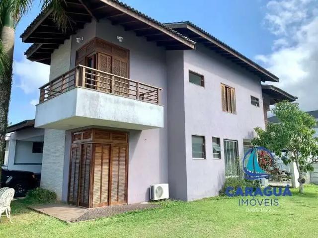 Casa / Sobrado em Condomínio para Locação em Caraguatatuba/SP Massaguaçu 4 Quartos