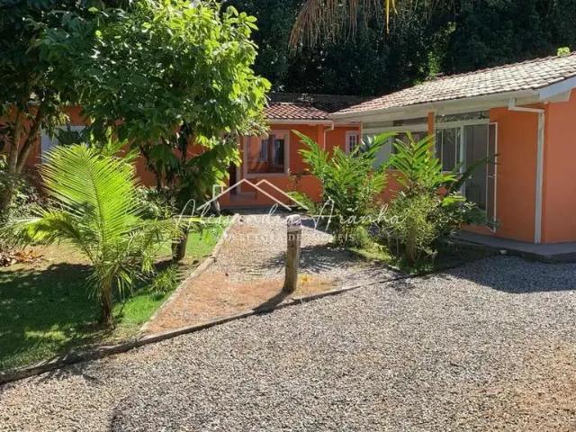 Casa / Sobrado em Condomínio para Locação em Caraguatatuba/SP Porto Novo 3 Quartos