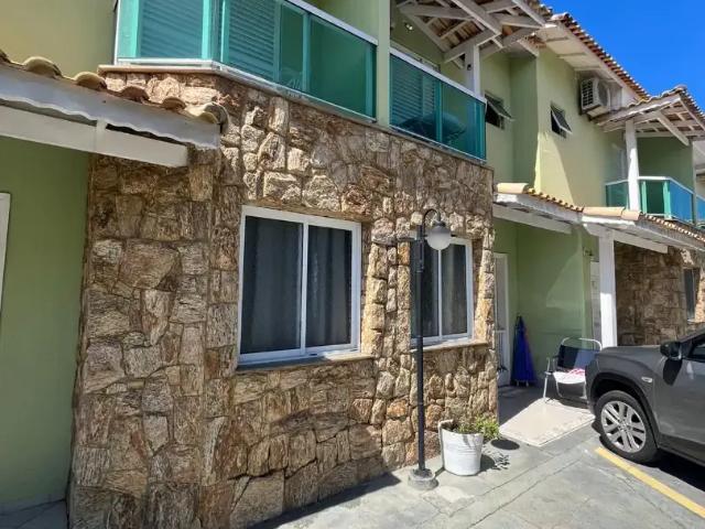 Casa / Sobrado em Condomínio para Locação em Caraguatatuba/SP Praia Aruan 2 Quartos