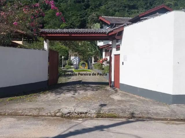 Casa / Sobrado em Condomínio para Locação em Caraguatatuba/SP Tabatinga 2 Quartos