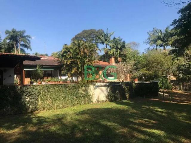 Casa / Sobrado em Condomínio para Locação em Carapicuíba/SP Chácara Granja Velha 5 Quartos