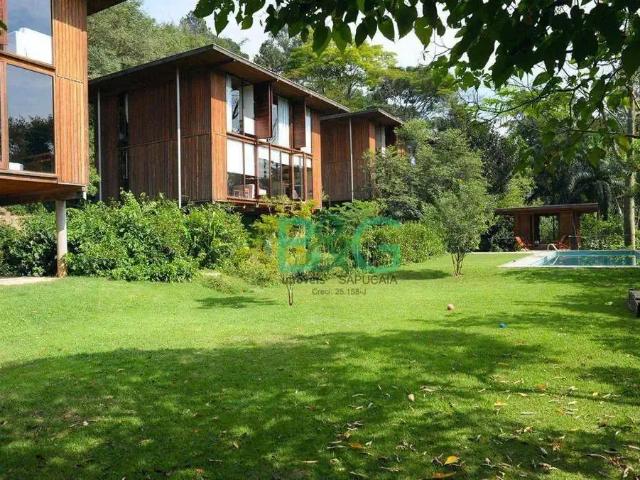 Casa / Sobrado em Condomínio para Locação em Carapicuíba/SP Chácara do Refúgio 4 Quartos