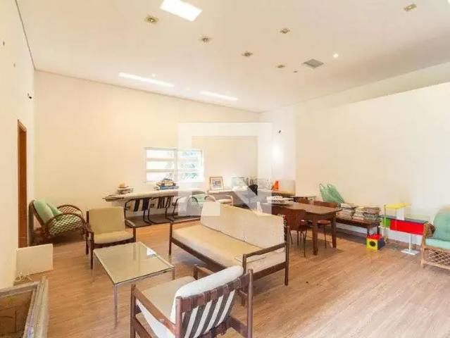 Casa / Sobrado em Condomínio para Locação em Carapicuíba/SP Chácara das Flores 2 Quartos