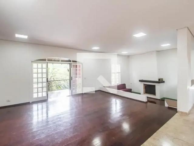 Casa / Sobrado em Condomínio para Locação em Carapicuíba/SP Chácara das Flores 2 Quartos