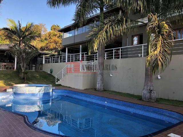 Casa / Sobrado em Condomínio para Locação em Carapicuíba/SP Chácara Santa Lúcia 5 Quartos