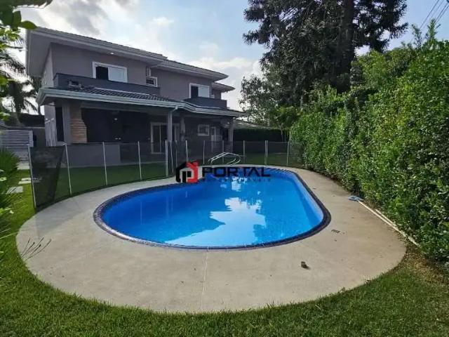 Casa / Sobrado em Condomínio para Locação em Carapicuíba/SP Granja Viana 4 Quartos