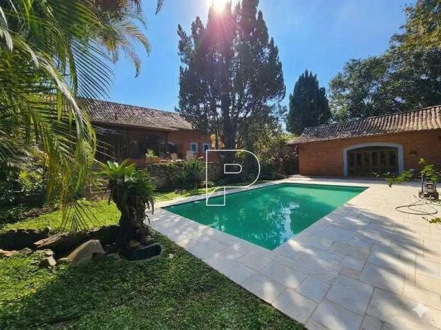 Casa / Sobrado em Condomínio para Locação em Carapicuíba/SP Granja Viana 4 Quartos
