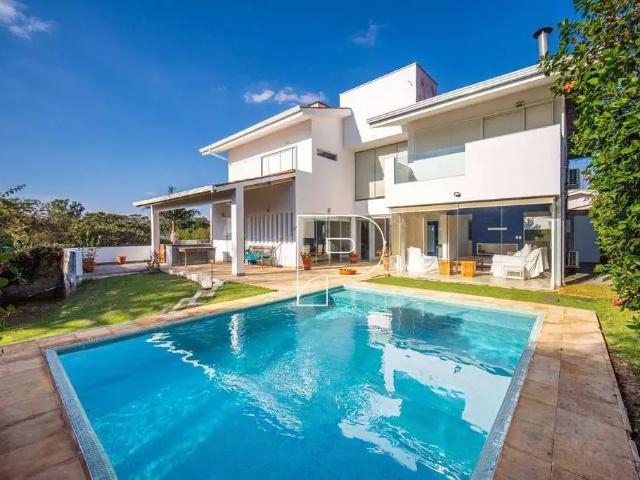 Casa / Sobrado em Condomínio para Locação em Carapicuíba/SP Granja Viana 4 Quartos