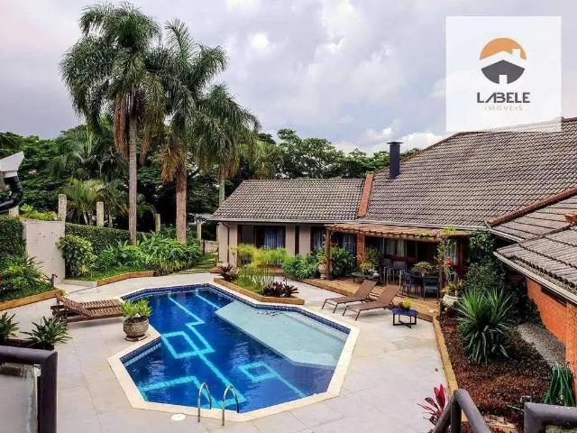 Casa / Sobrado em Condomínio para Locação em Carapicuíba/SP Granja Viana 5 Quartos