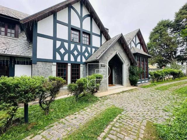 Casa / Sobrado em Condomínio para Locação em Carapicuíba/SP Granja Viana 5 Quartos