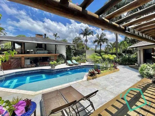 Casa / Sobrado em Condomínio para Locação em Carapicuíba/SP Granja Viana 5 Quartos