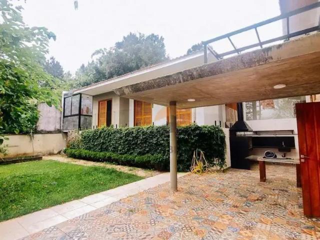 Casa / Sobrado em Condomínio para Locação em Carapicuíba/SP Granja Viana 3 Quartos